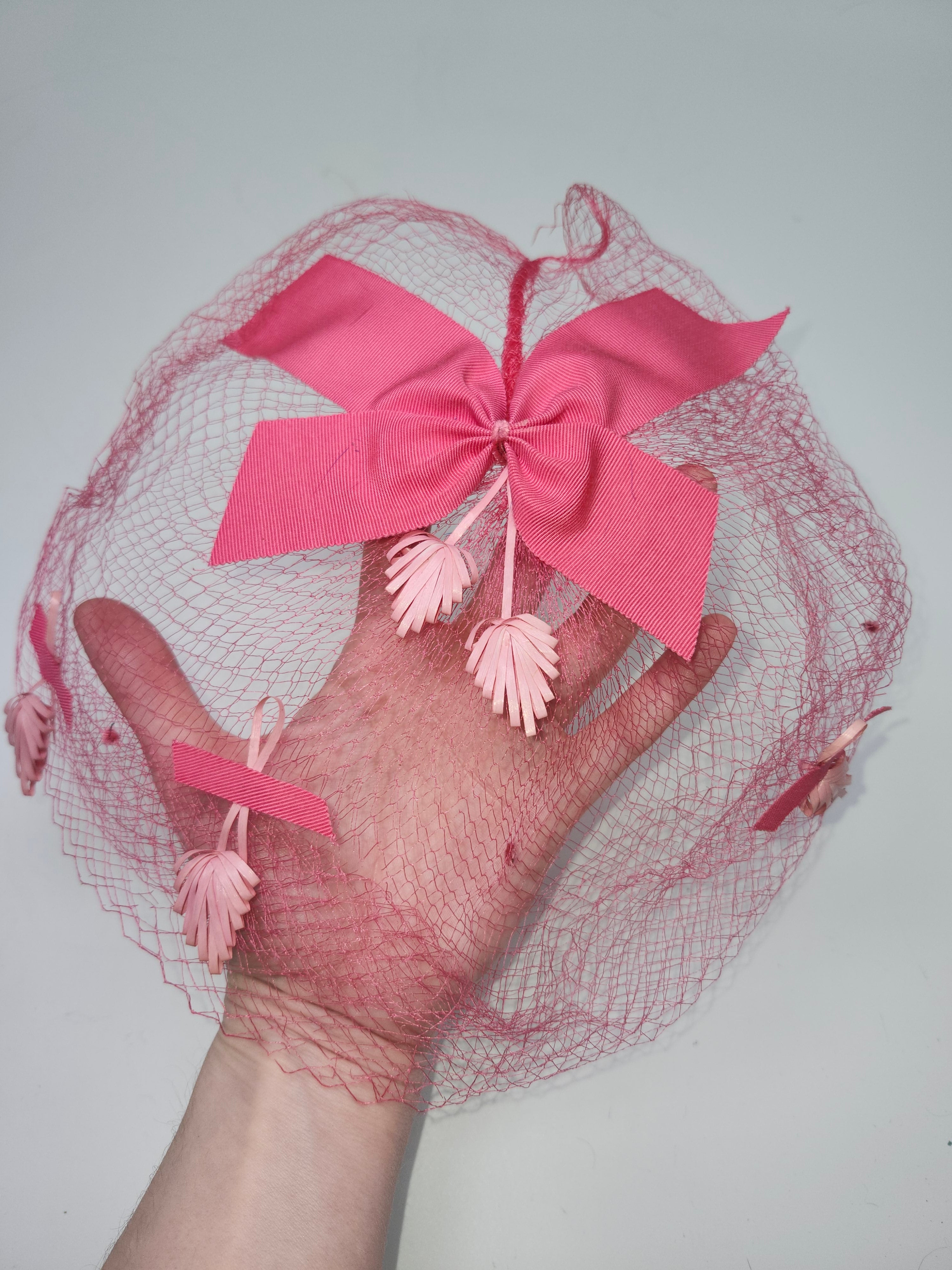 Art Deco Era Pink Mesh Netting Fascinator with Bows – Kelsey Olive's Closet